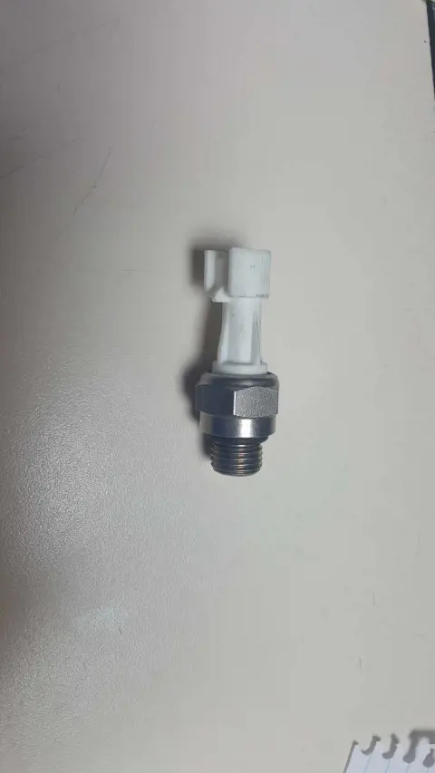 New Holland #504084983 SWITCH PRESSURE