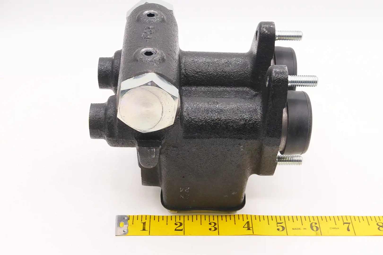 Kubota #3C081-67407 CYLINDER,MASTER