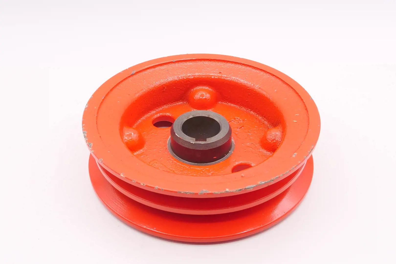 Kubota #76539-33570 R H Side Pulley