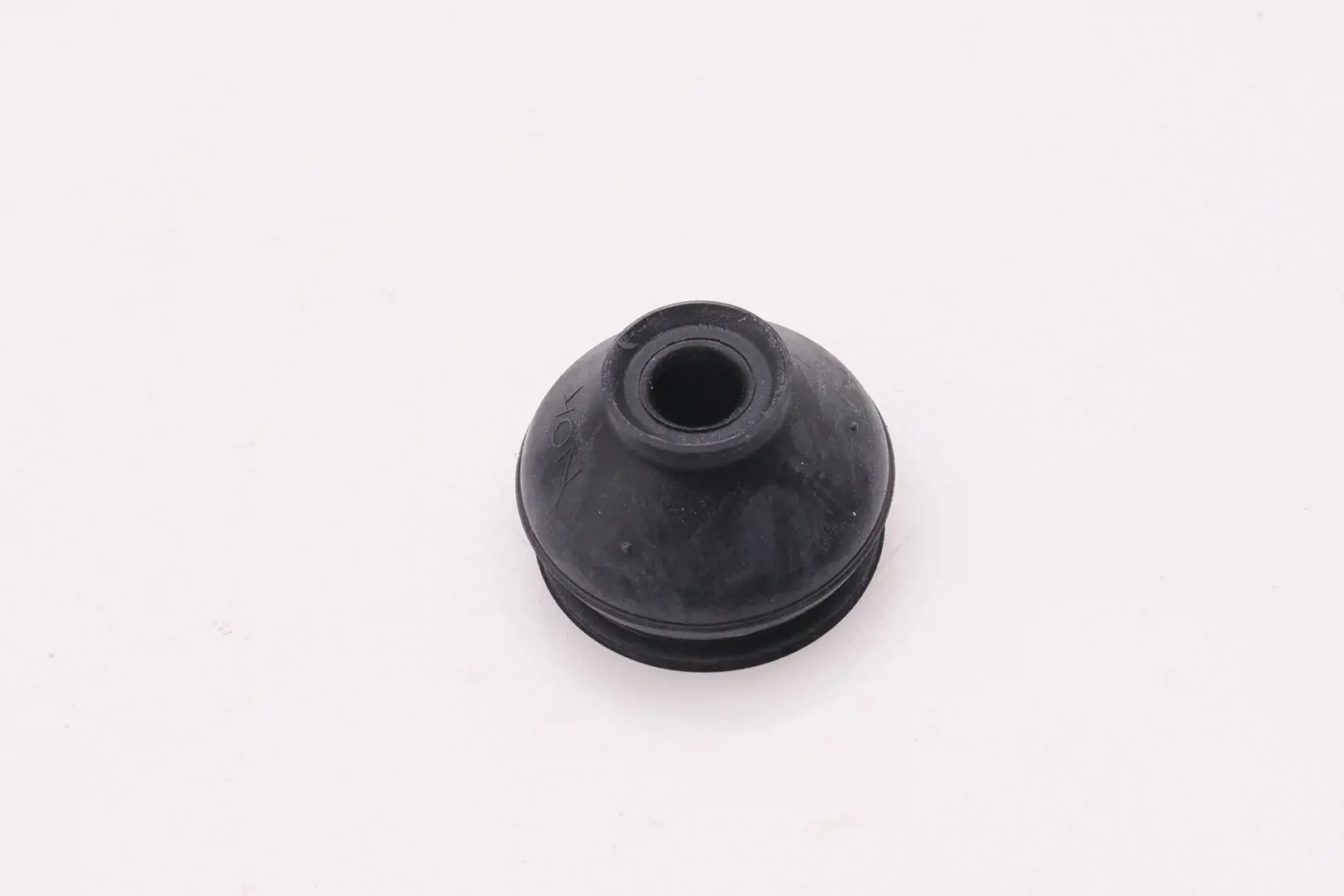 Kubota #67121-56560 DUST COVER