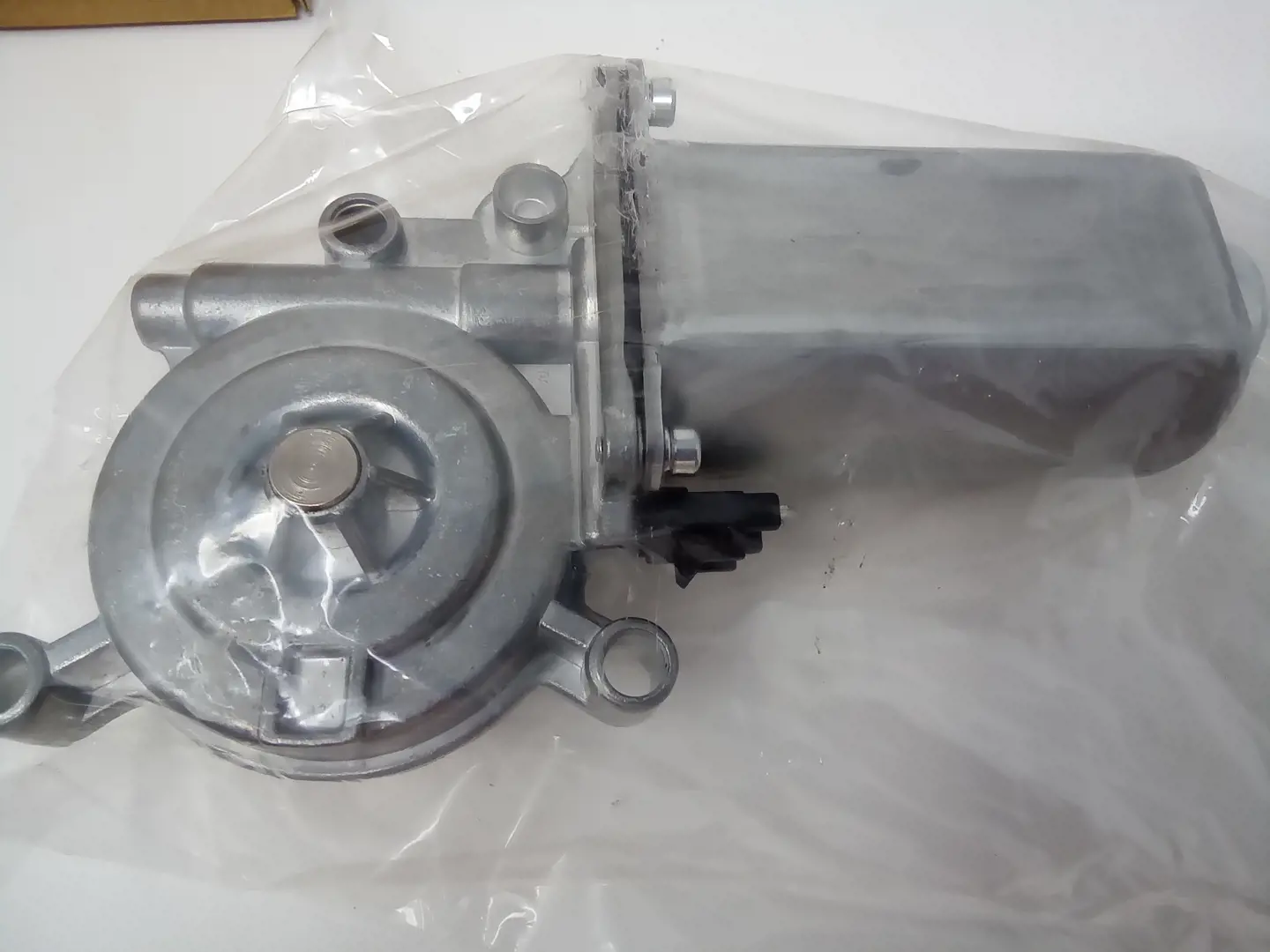 Kubota #70060-04080 ACTUATOR MOTOR
