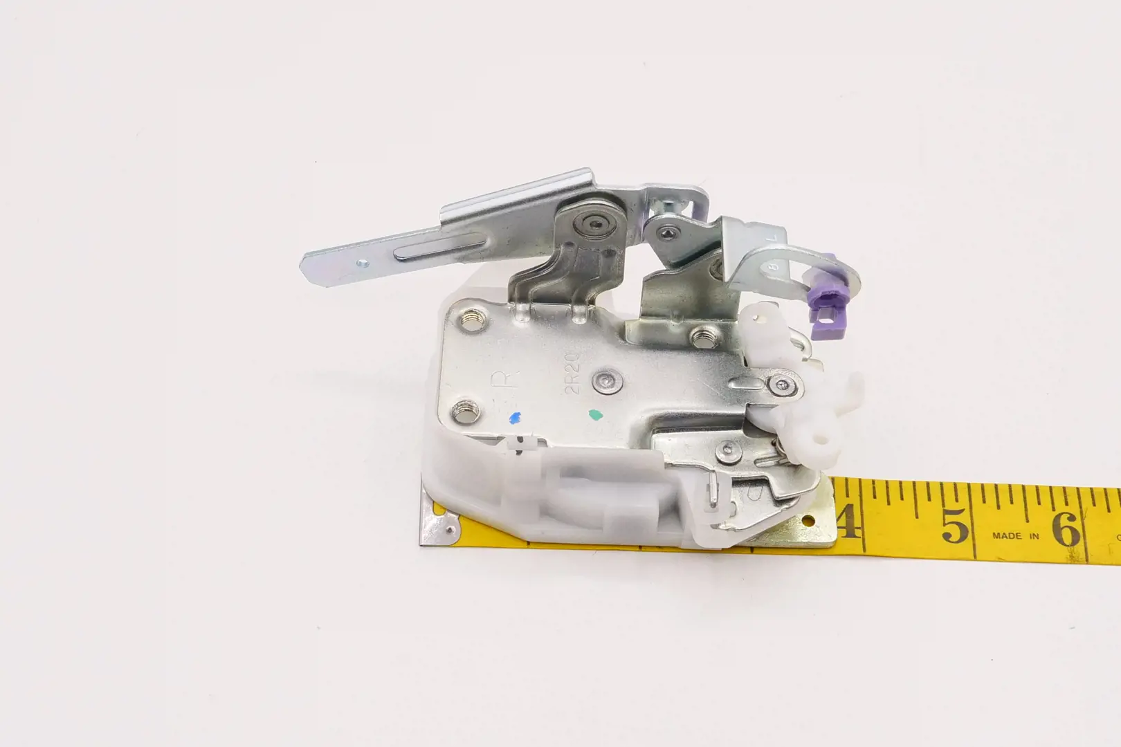 Kubota #T0270-85020 ASSY LOCK, DOOR