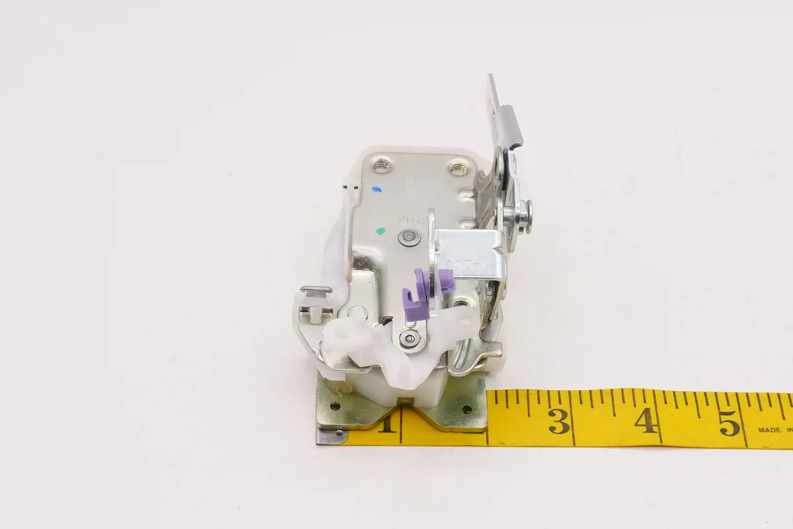 Kubota #T0270-85020 ASSY LOCK, DOOR