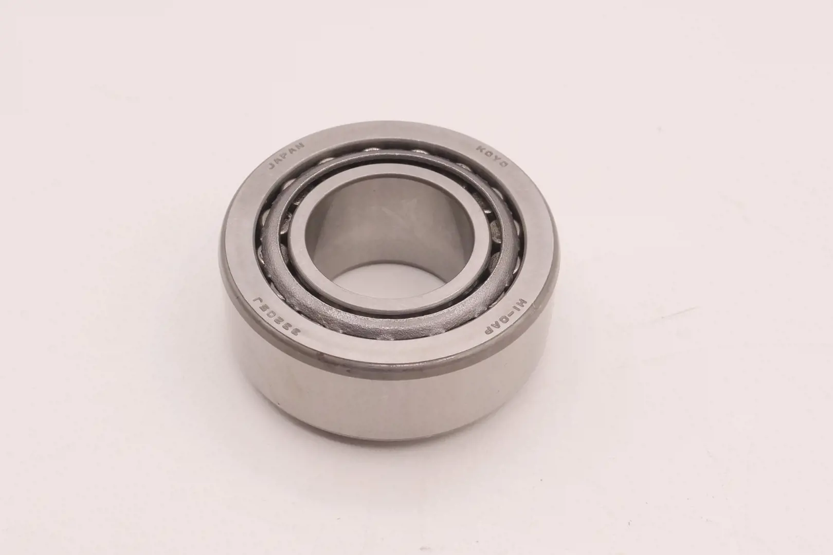 Kubota #31353-43240 BRG TAPER ROLL25