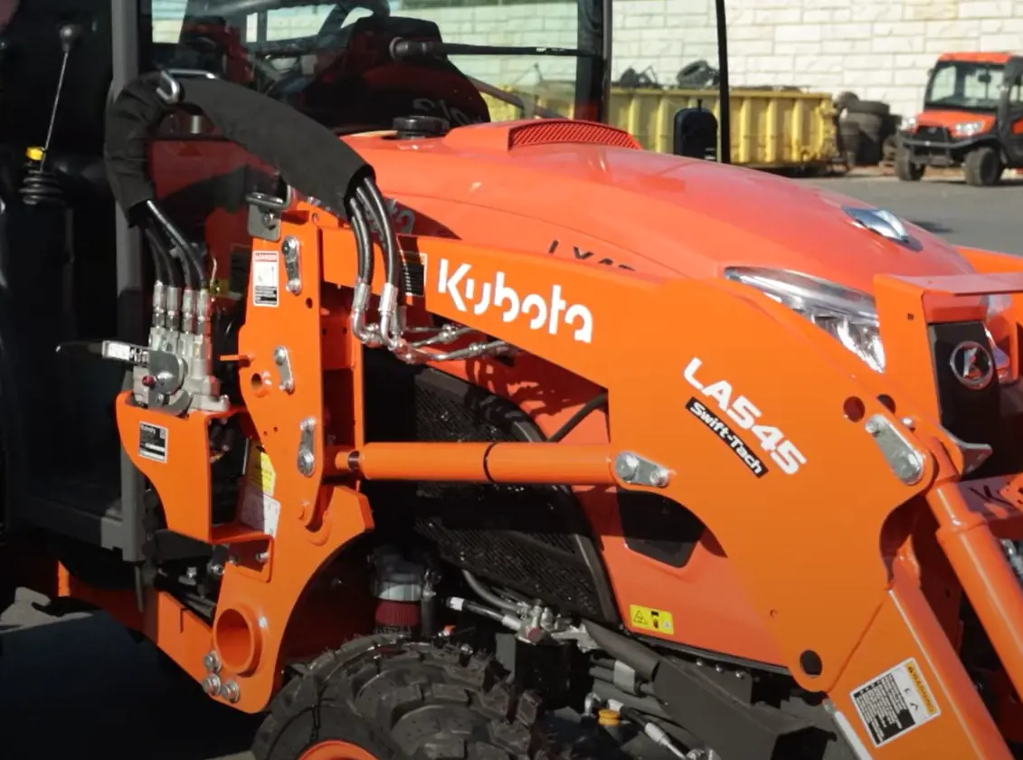 Kubota #B2389 Swift-Tach Kit for Cab LX20 Series w/ LA545 Loader