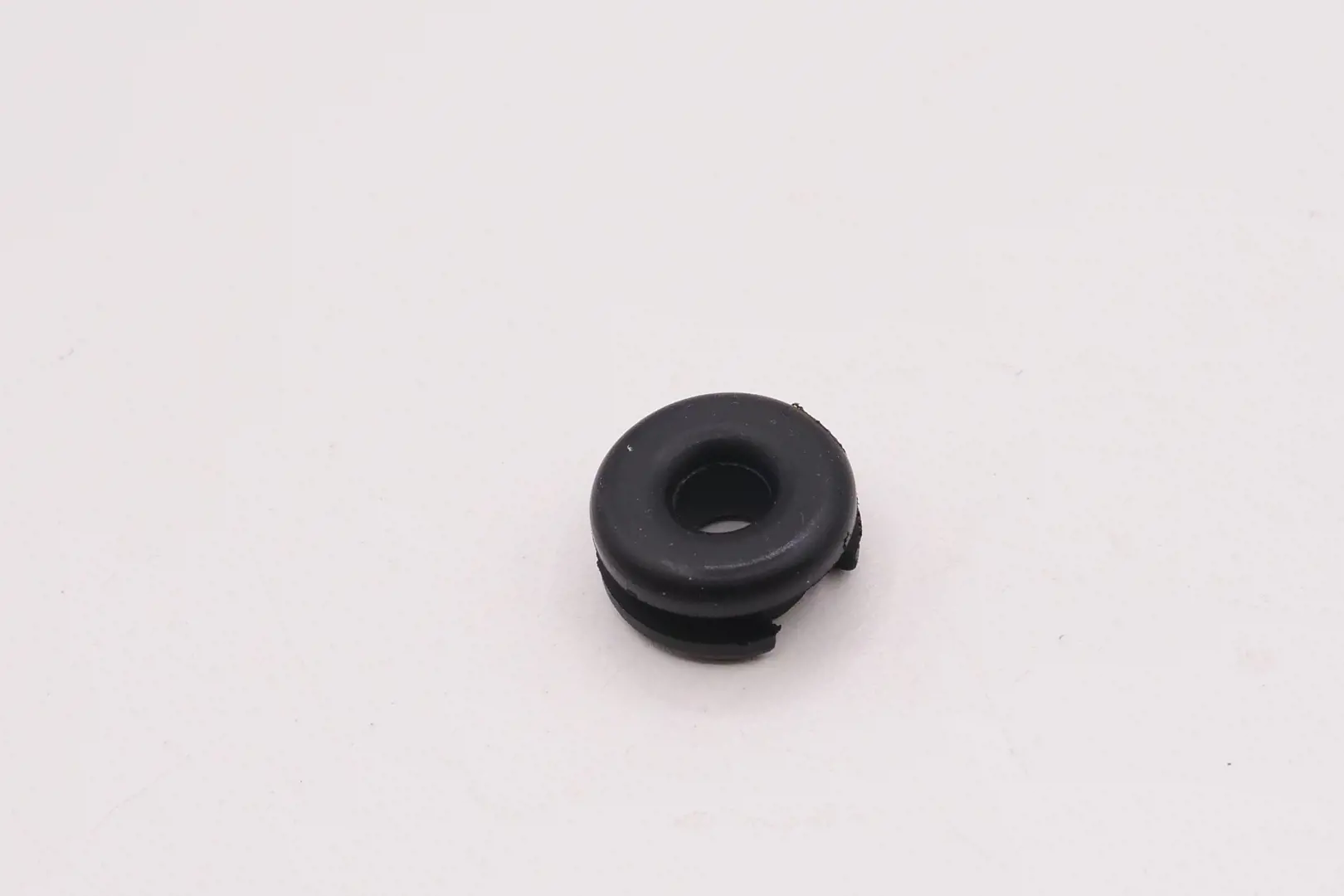 Kubota #66591-54580 RUBBER, RELEASE