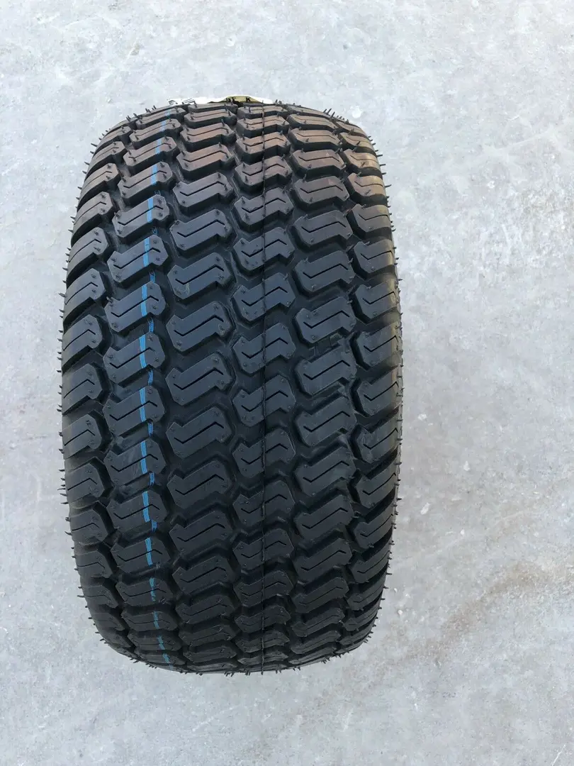 Kubota #ABXR8676 18X8.50-10 Turf Tire & Rim Assembly