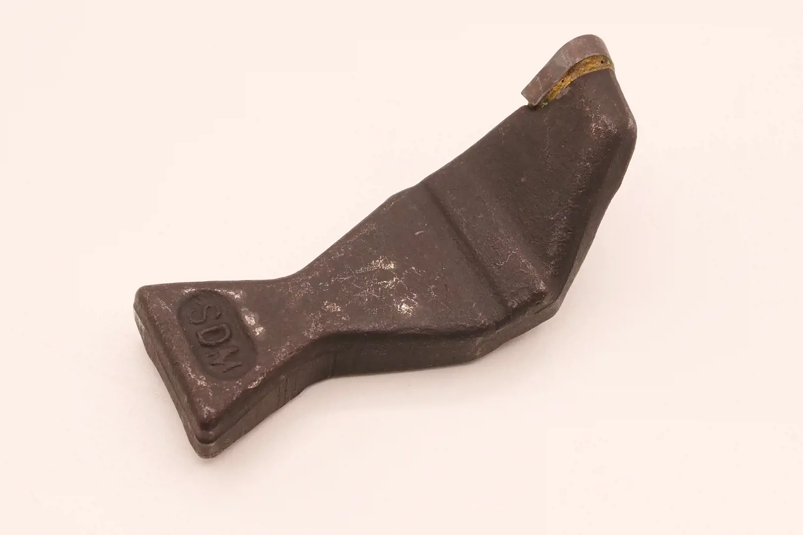 Kubota #LP-820-493C TOOTH,CUT RH CAR