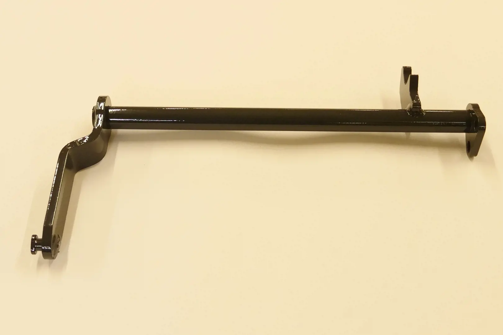 Kubota #K2581-44203 LINK(REAR LIFT R