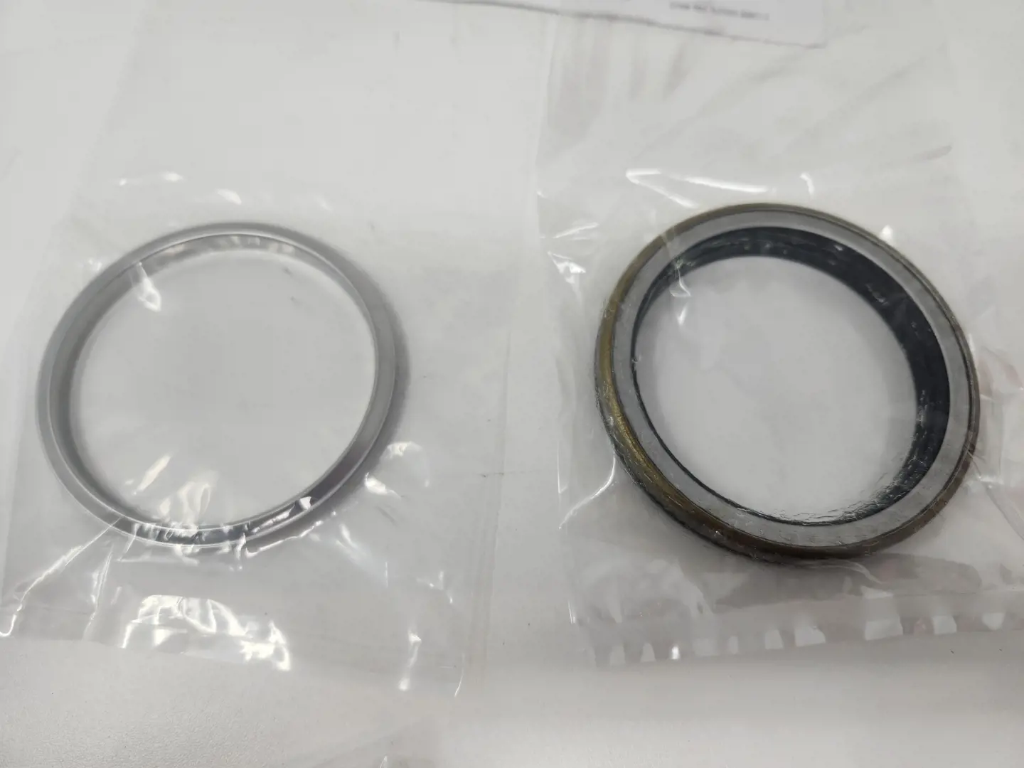 Kubota #32330-99600 ASSY, SEAL OIL