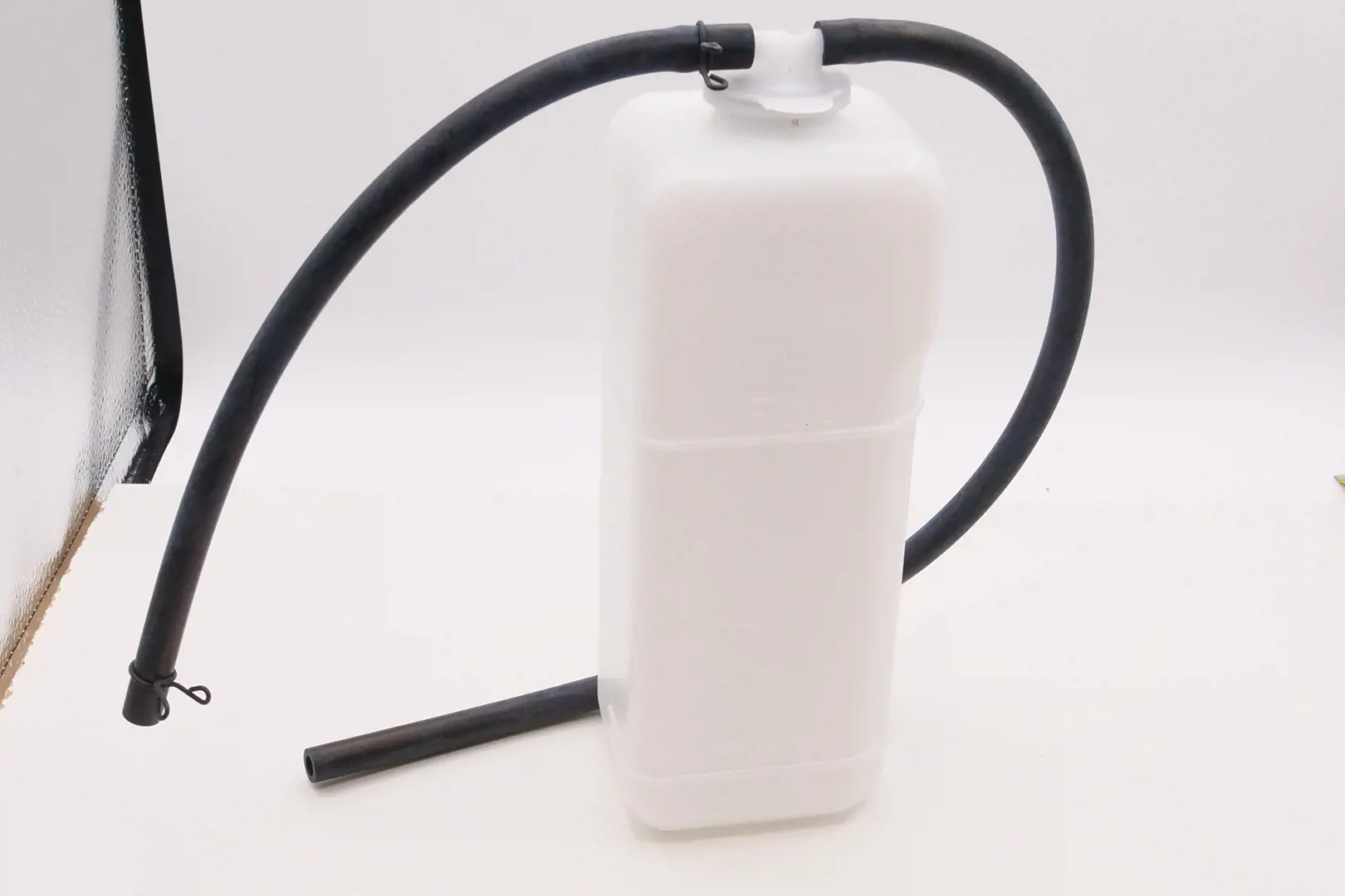 Kubota #48100-58474 ASSY TANK,RESERV