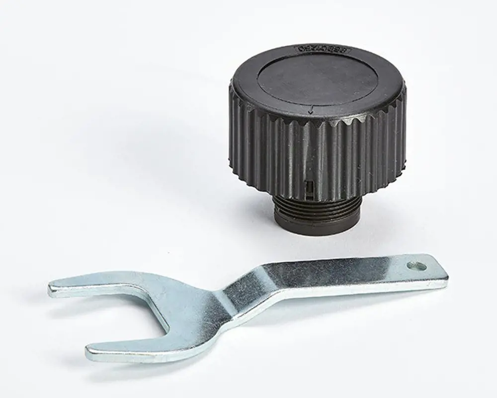 New Holland #85813350 PLUG