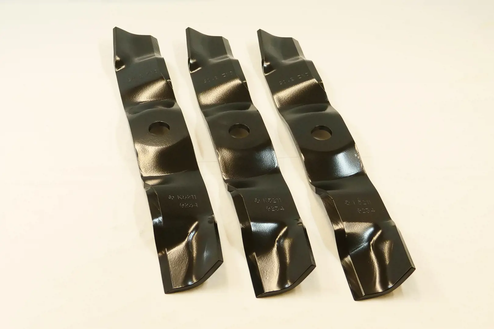 Kubota #K5211-92340 BLADE, 48 MULCHI