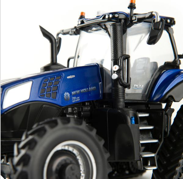 ERTL #ERT13944 1:32 New Holland T8.435 SmartTrax w/ PLM Intelligence