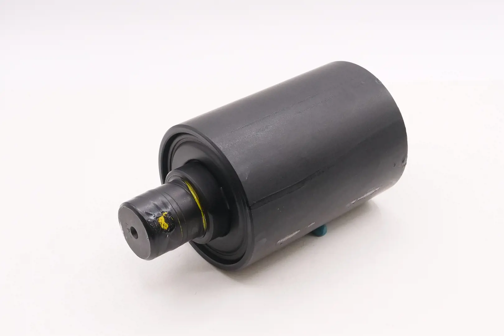 Kubota #RD461-21900 ASSY ROLLER, CAR