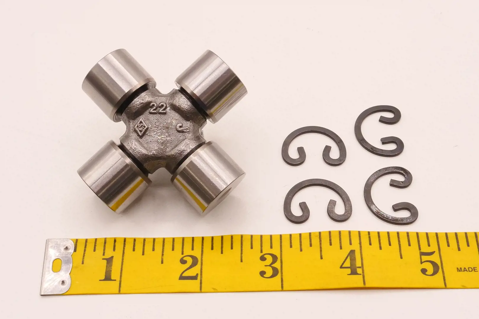 Kubota #76539-31180 U-Joint Assy