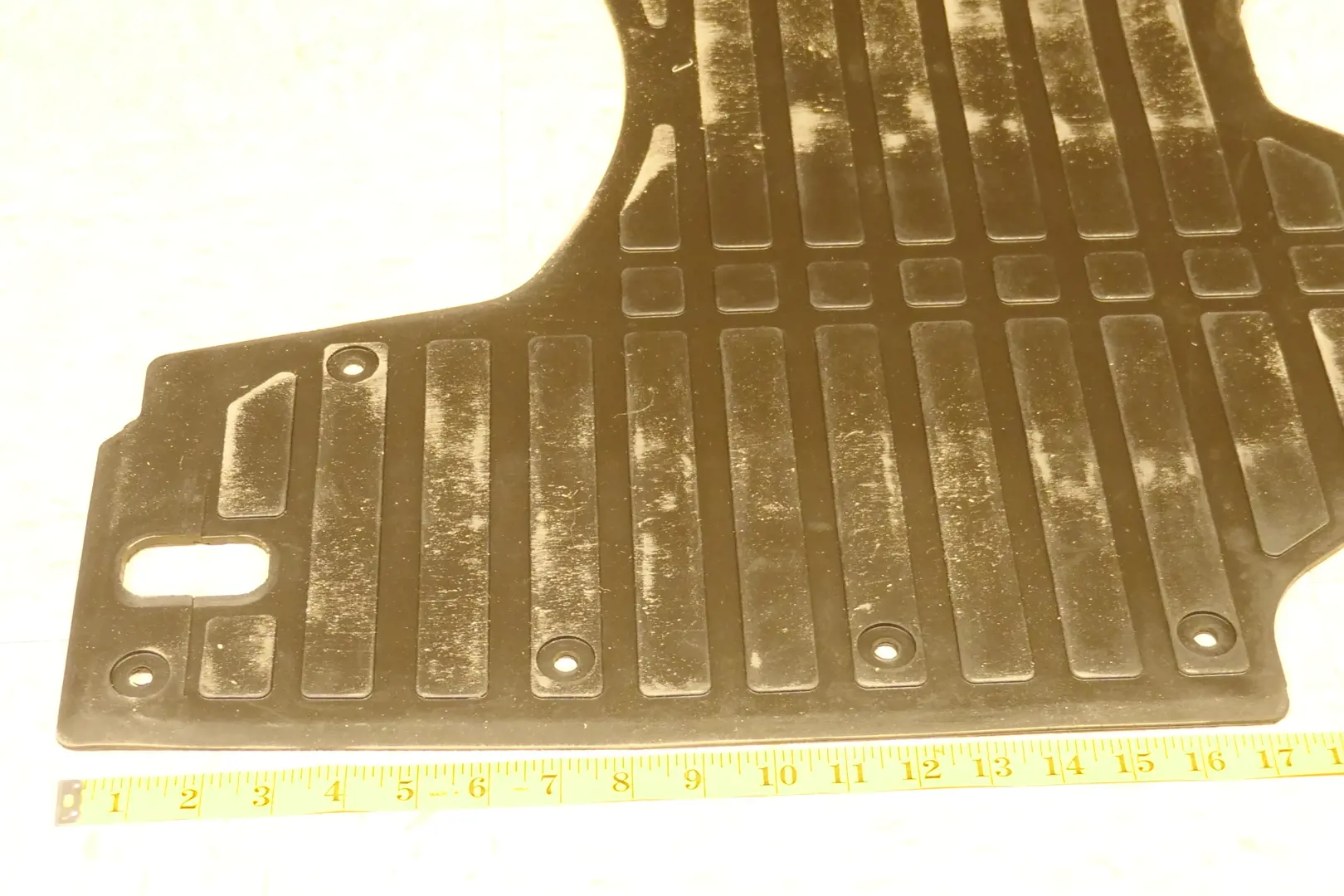 Kubota #6C040-51364 MAT, STEP