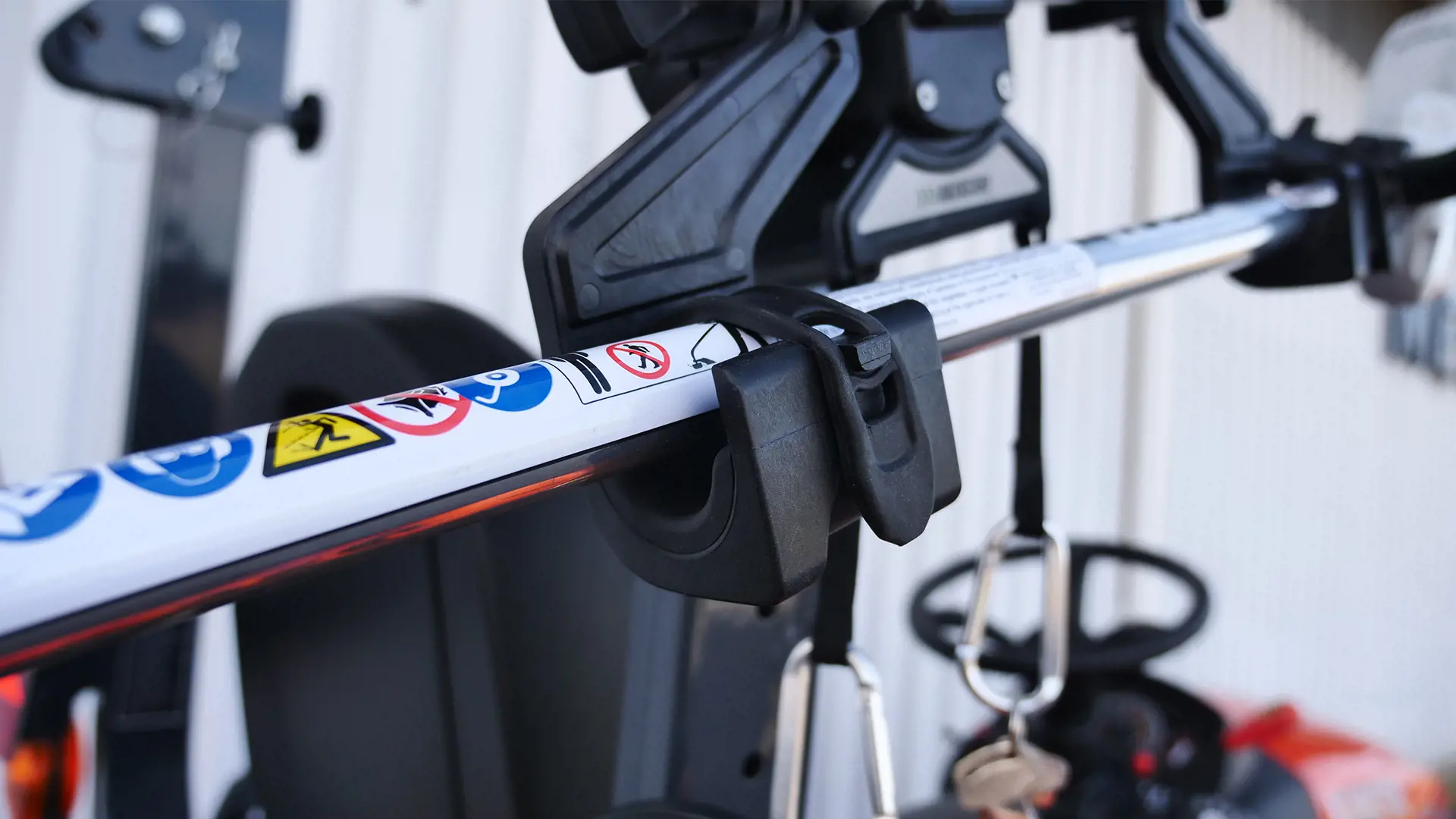 General #RACKS360 RACKS360 - Roll Bar Tool Carrying System