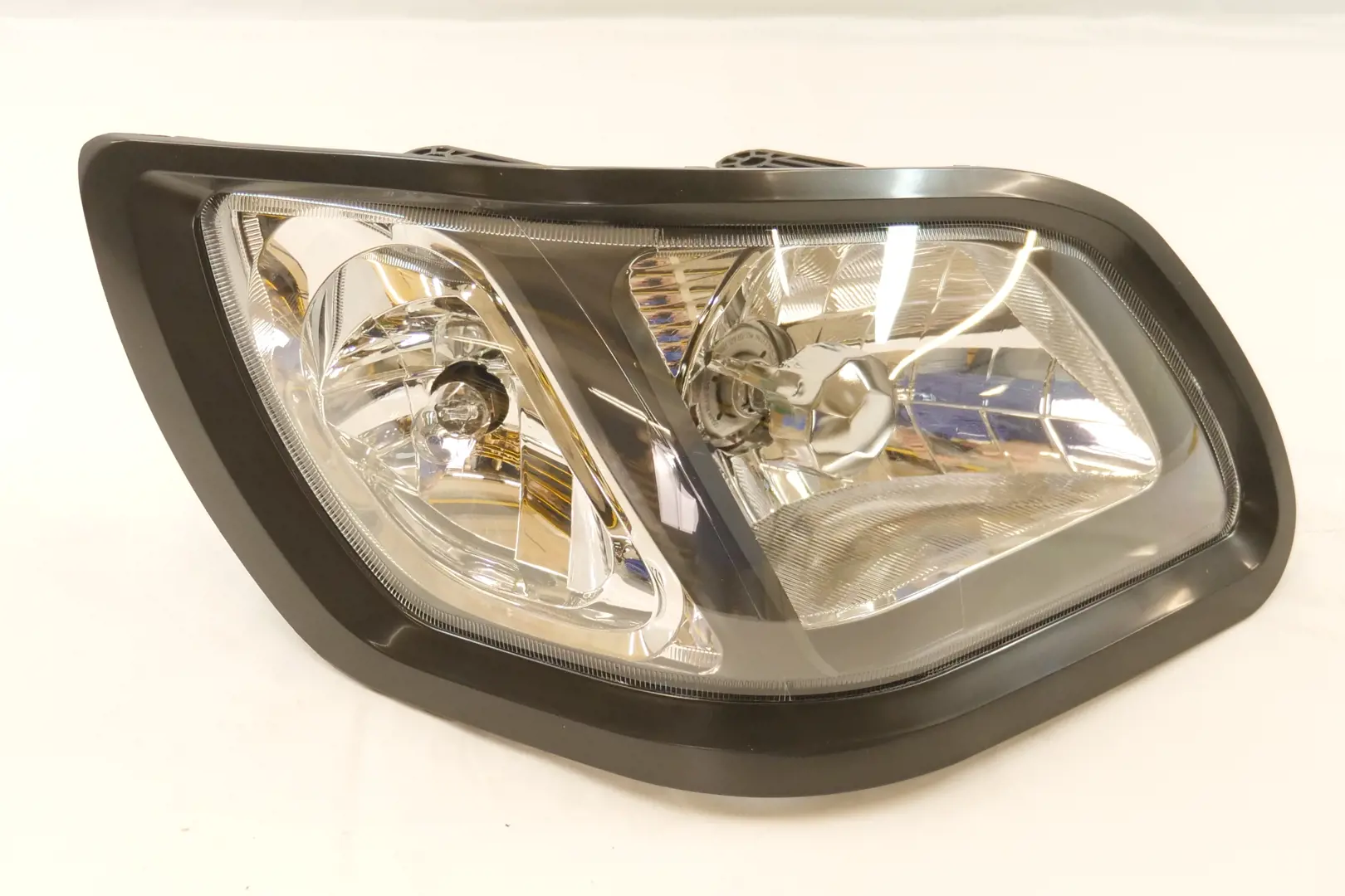 Kubota #3C081-75713 ASSY LAMP, HEAD