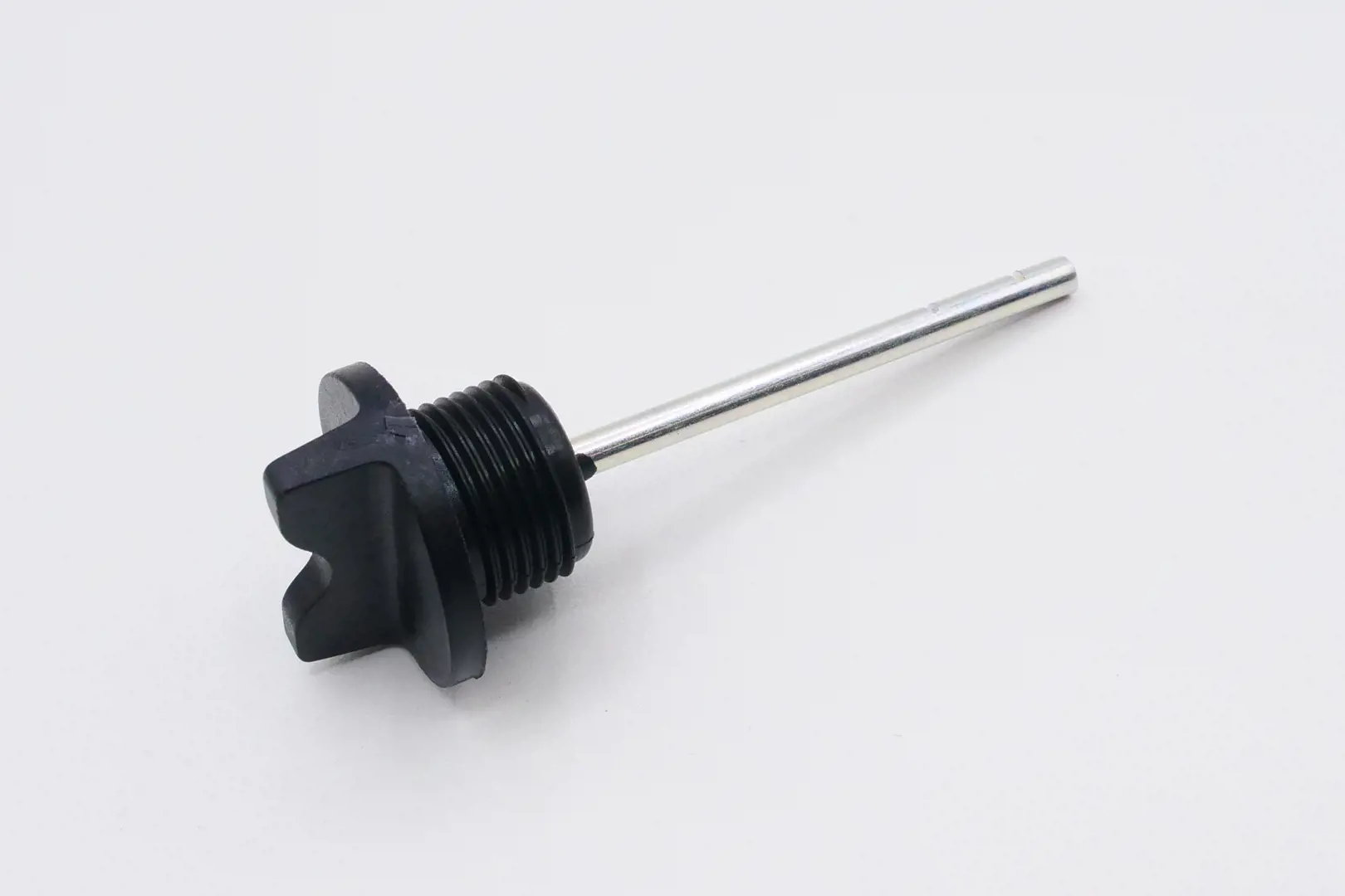 Kubota #31353-43122 PLUG