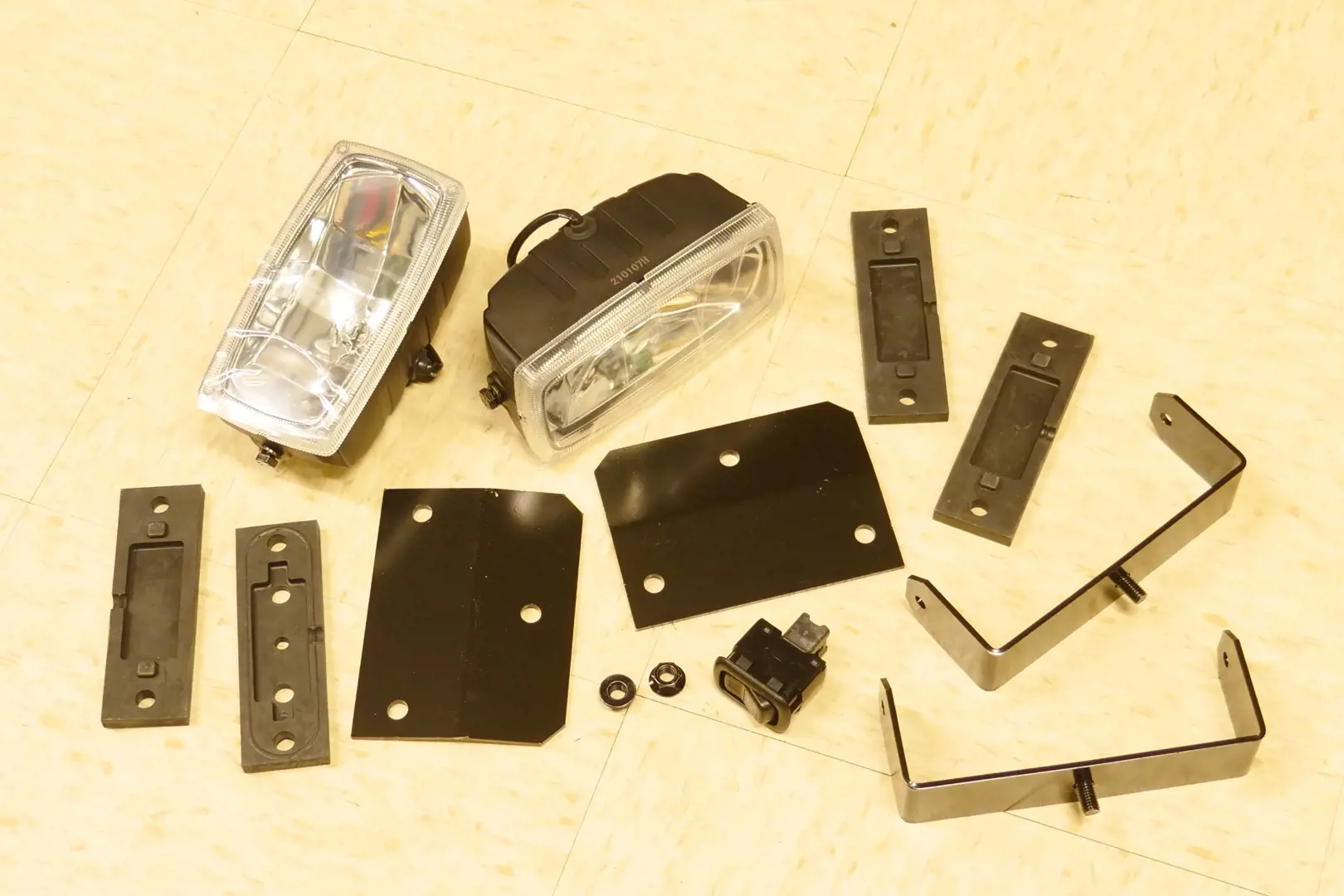 Kubota #K7731-99620 Halogen Front Work Light Kit (2)(RTV-X1100)