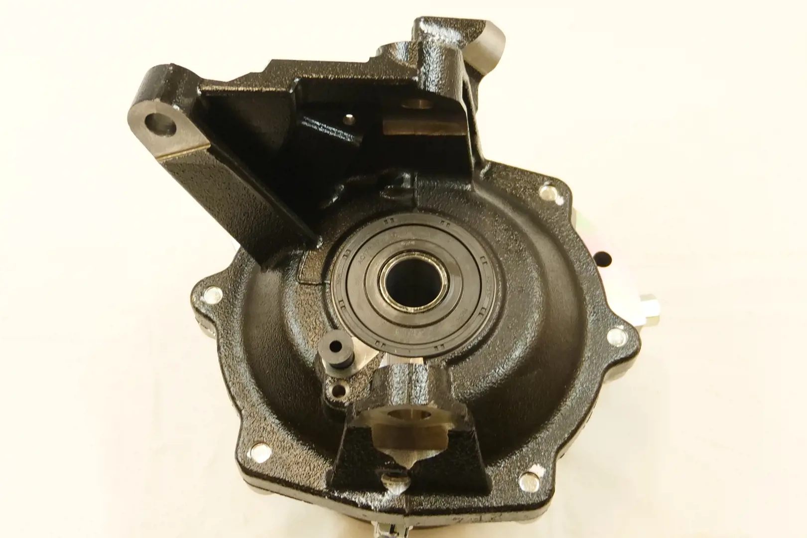 Kubota #K7591-18127 KNUCKLE,ASSY(LH)