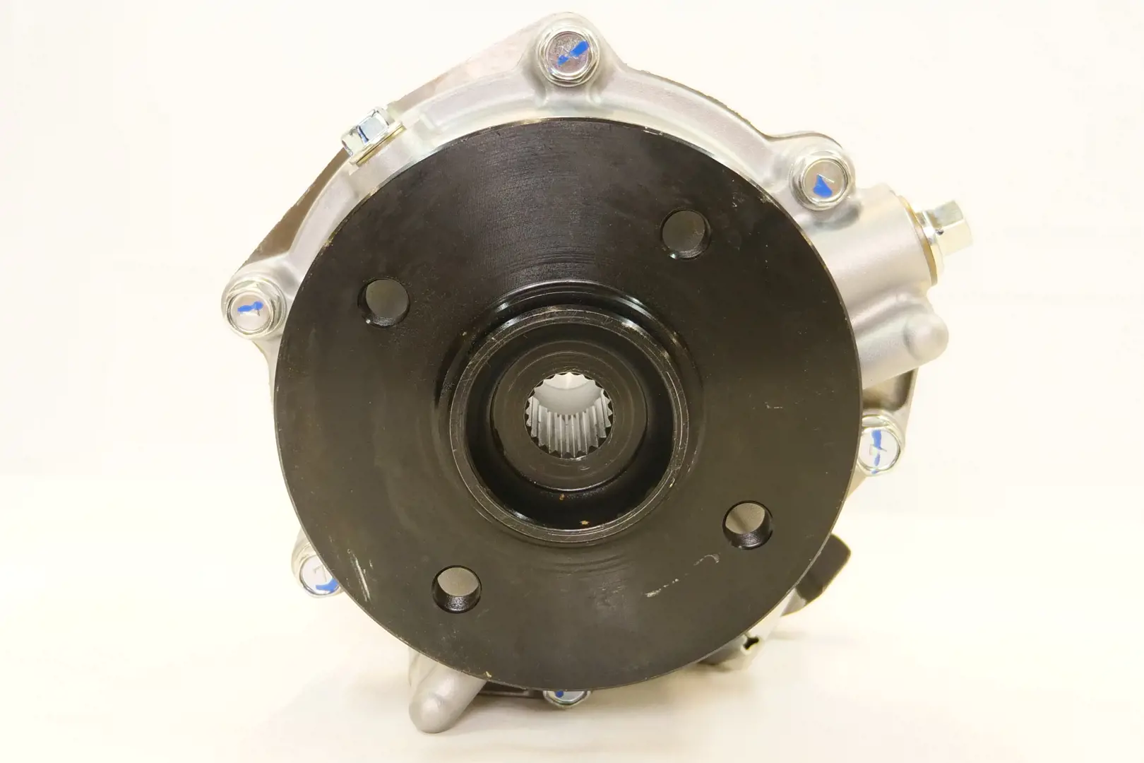 Kubota #K7591-18127 KNUCKLE,ASSY(LH)