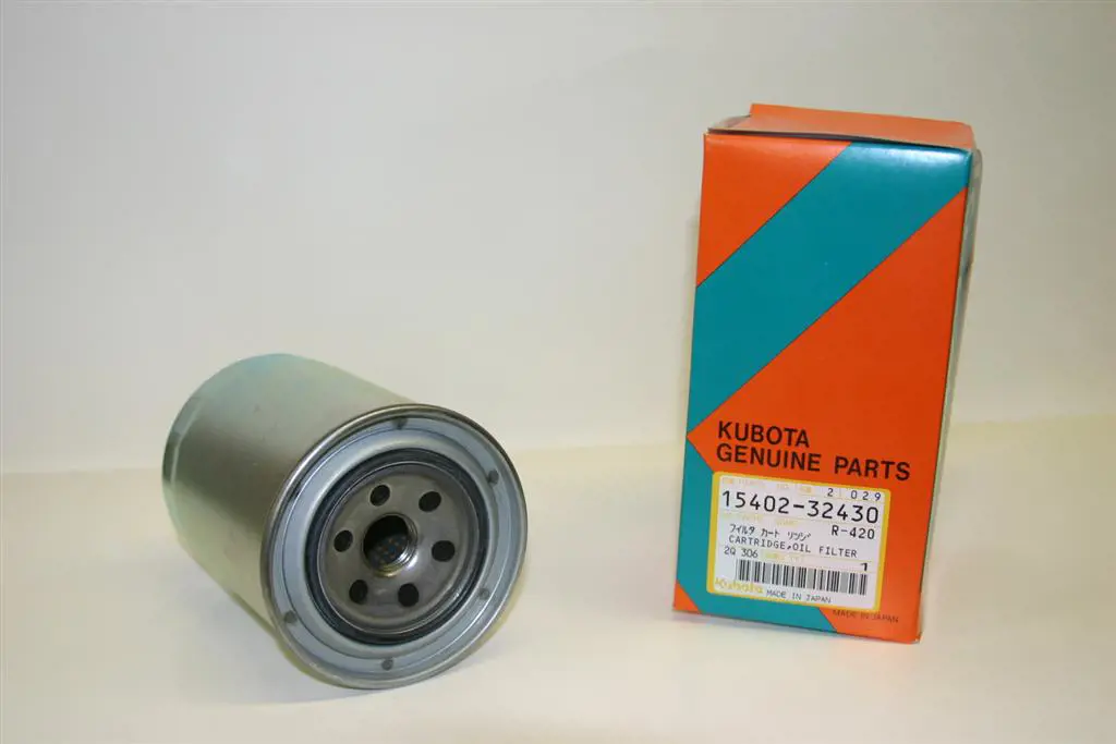 Kubota #15402-32430 FILTER, ENG OIL